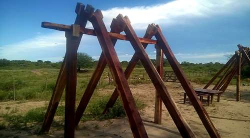 Postes Y Horcones De Quebracho Colorado - Agroads